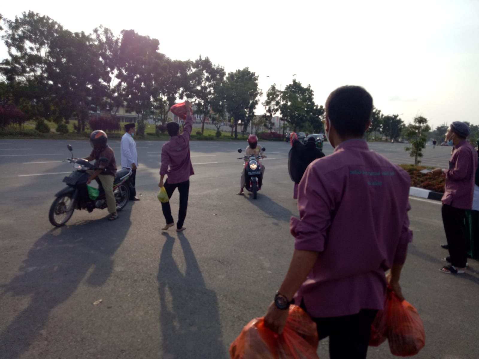 UPZ MASJID SULTAN BERBAGI PAKET SAYUR MAYUR KEPADA KAUM DHUAFA – Masjid ...